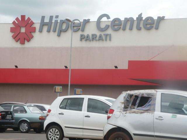 Mulher tem ataque de fúria em mercado e quebra produtos - Capital ... Mulher tem ataque de fúria em mercado e quebra produtos - Capital ...
