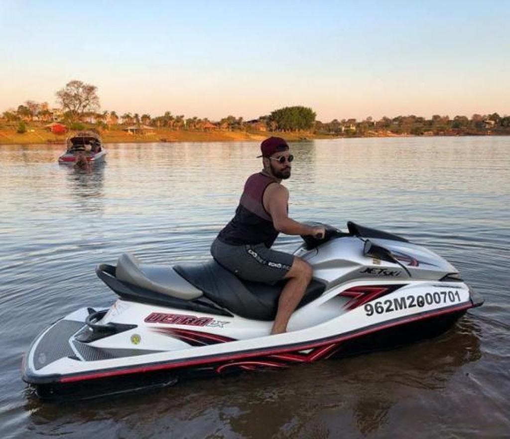 De jet ski no Nasa Park, fica super fácil ostentar com o luxo dos ...