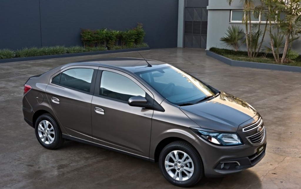 Chevrolet Prisma, versão sedã do Onix é lançado oficialmente - Veículos ...