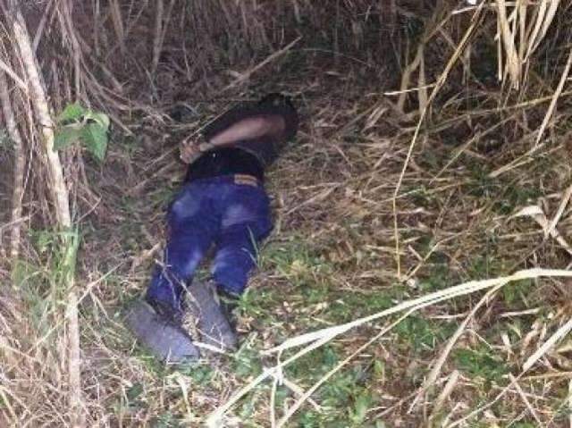 Corpo De Homem é Encontrado Degolado E Em Avançado Estado De