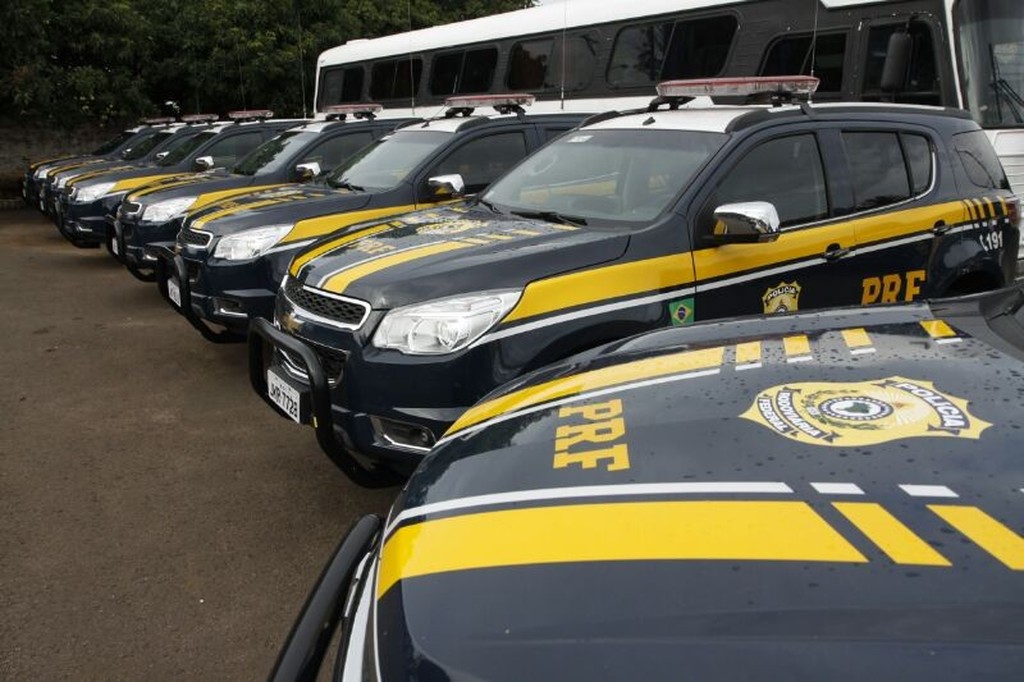 PRF recebe 11 viaturas que serão usadas no policiamento das rodovias ...