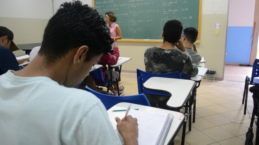Cola durante a prova pode até ser educativo, garante pesquisadora ...
