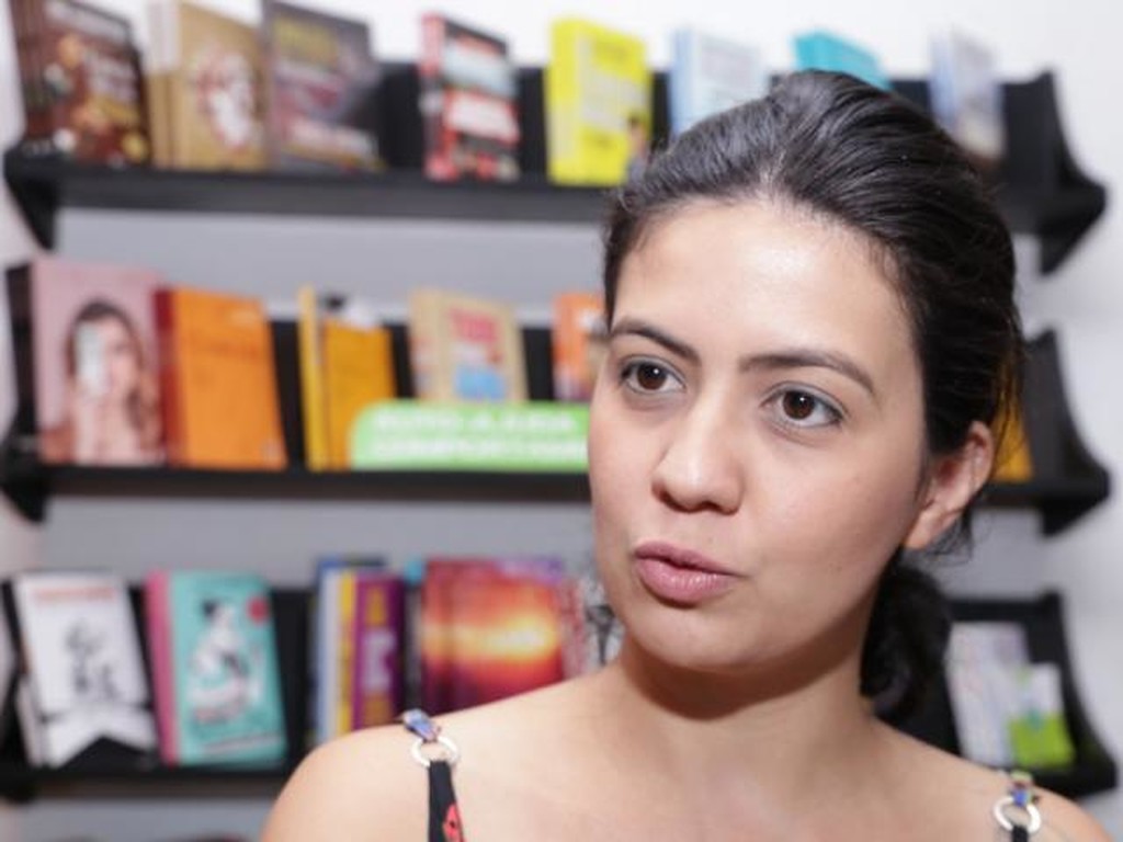 Fãs de finais felizes, mulheres falam sobre livros de romances de época ...