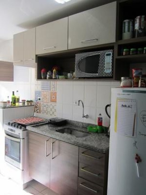 Em 2 meses e com orçamento enxuto, cor e gesso mudam identidade de ...