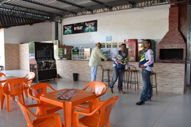 Bar Bola 7 carrega mais de 20 anos de resistência no bairro Amambaí ...
