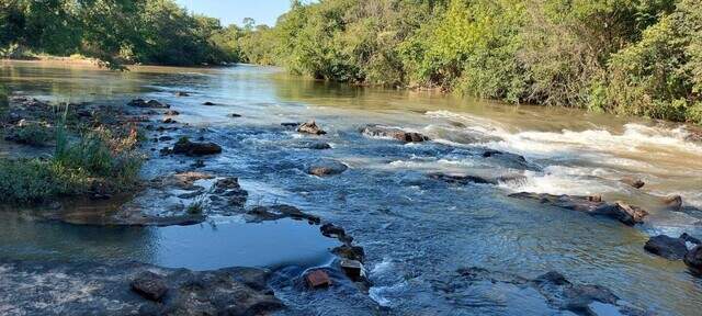 Rosana serve ‘dias de paz’ em rancho com trilha e rio por perto ... Rosana serve ‘dias de paz’ em rancho com trilha e rio por perto ...