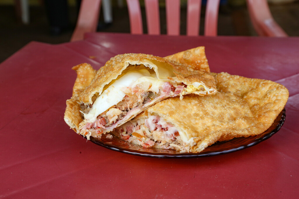 Há 16 anos, Armando serve pastel que virou queridinho entre vizinhos ...