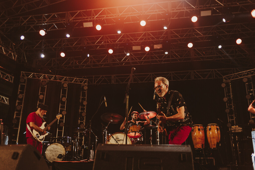 Jerry Espíndola comemorou 40 anos de carreira com show ‘40 Tons ...