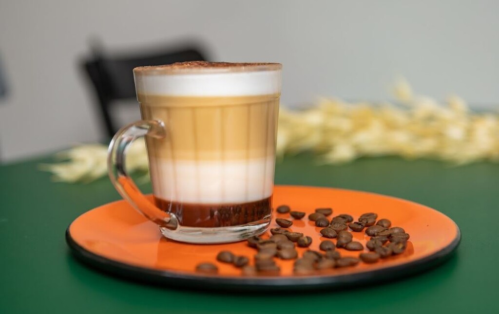 Padoca do Enaldo é estilo de SP em Campo Grande, com menu da família ...