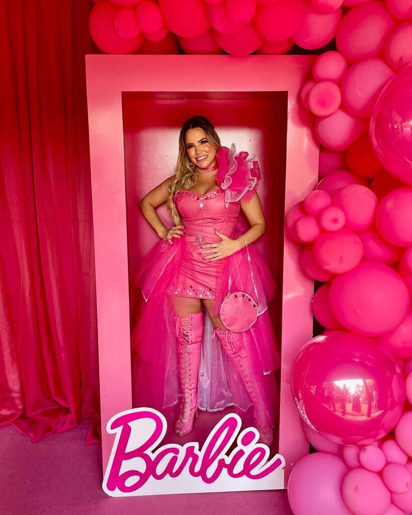 Aos 28 anos, Mel celebrou 1ª festa dos sonhos inspirada na Barbie ...