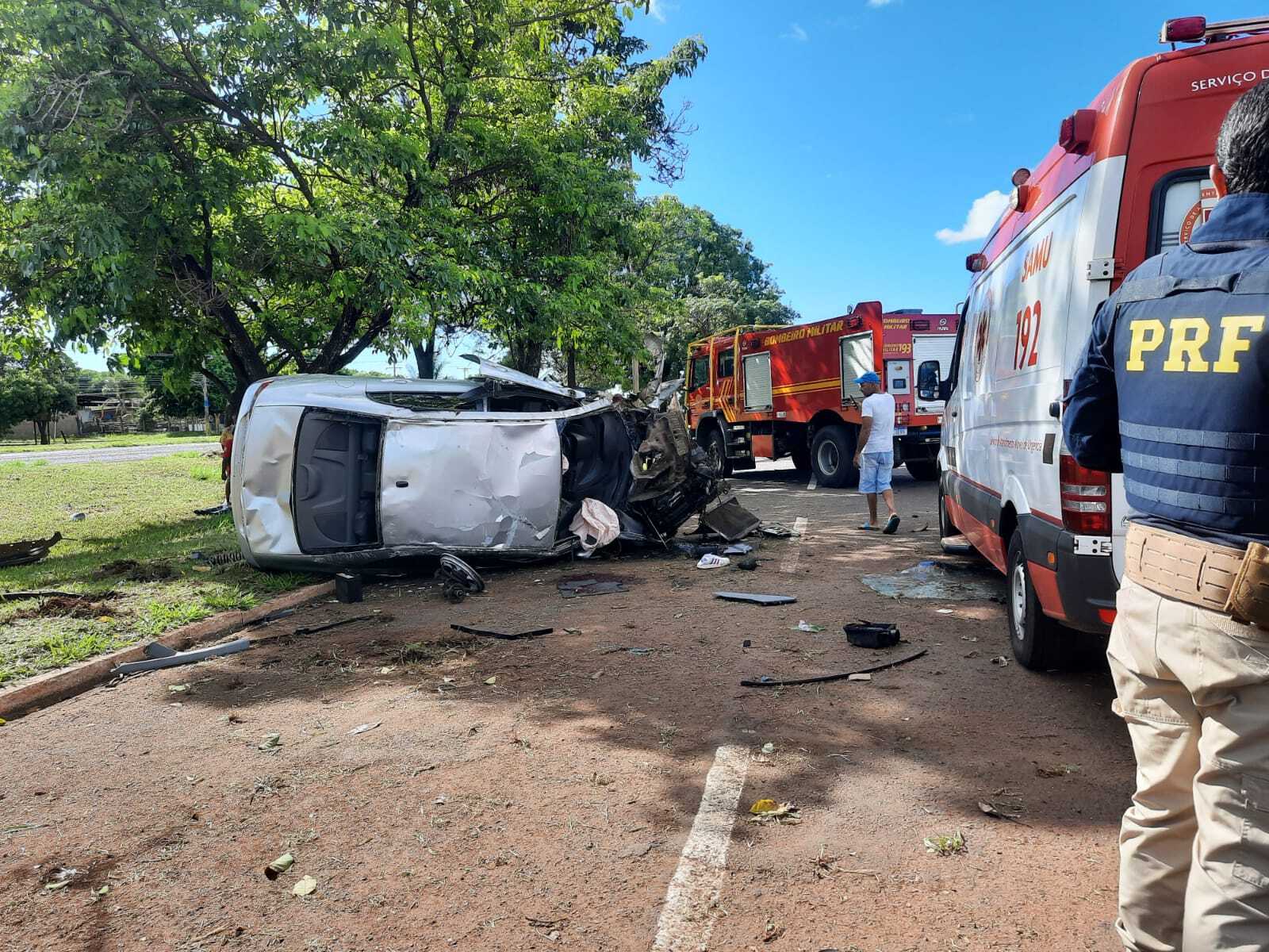 Motorista fica em estado grave após parar debaixo de carro em capotagem - Capital - Campo Grande ...