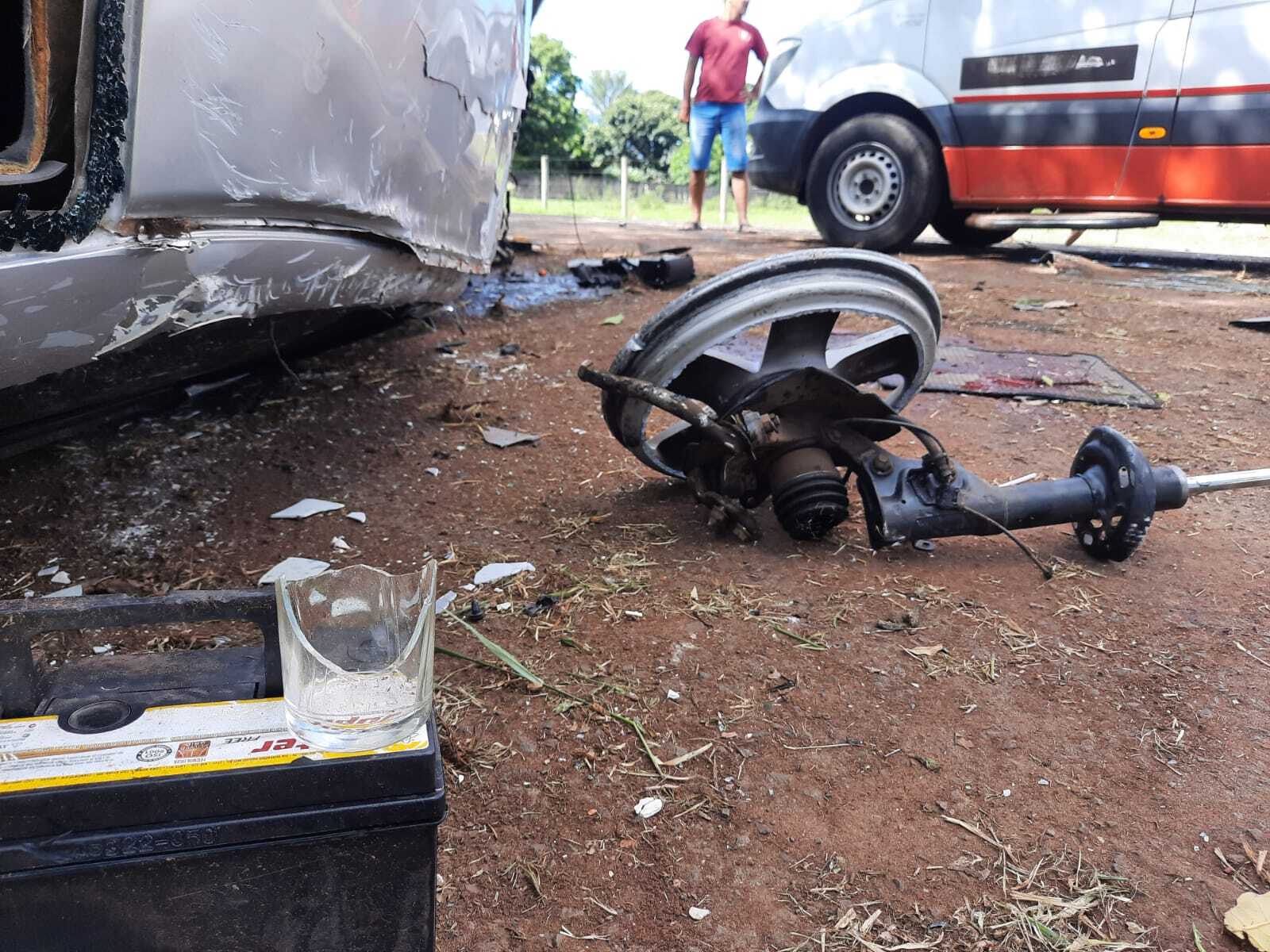 Motorista fica em estado grave após parar debaixo de carro em capotagem - Capital - Campo Grande ...