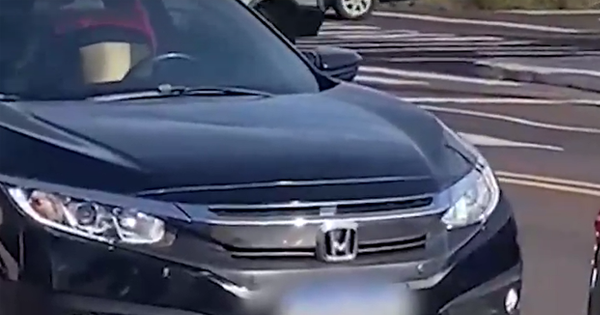 Casal é Flagrado Fazendo Sexo No Carro Em Plena Manhã Na Chácara