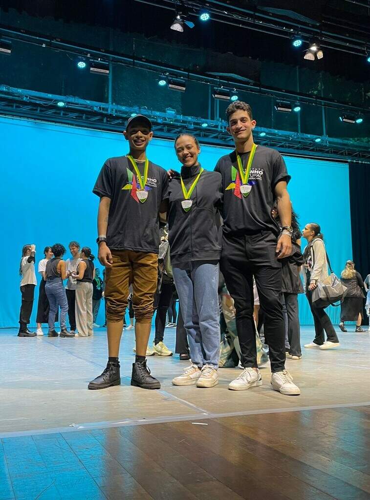 Bailarinos de MS são premiados no Festival Internacional de Dança ...