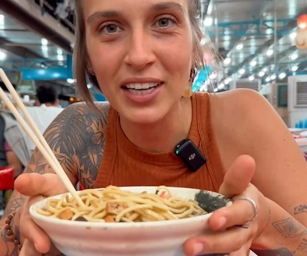 Nômade há 3 anos, Marina se encanta com sabor do sobá e obra gigante