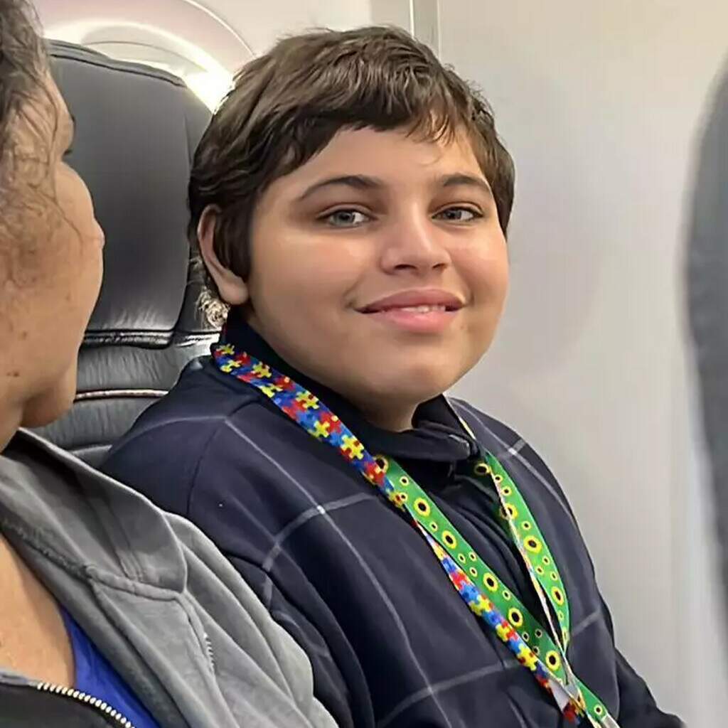 Colar de girassol é conquista de visibilidade para pessoas com deficiência