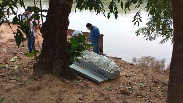 Corpo De Homem Em Decomposição é Encontrado Boiando No Rio Taquari