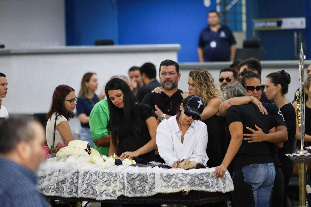 Pais se despedem de João Carreiro e agradecem MS - Comportamento - Campo Grande News