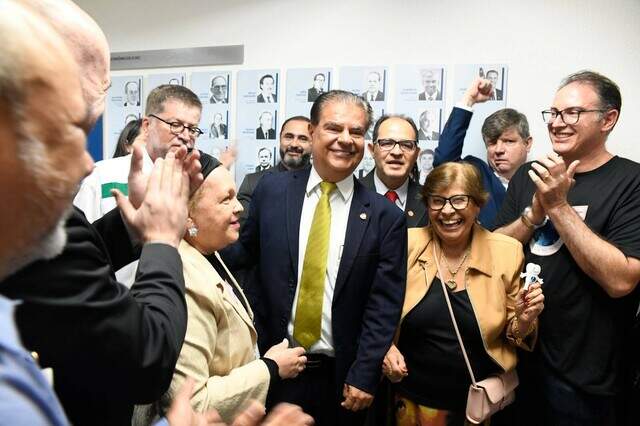 Senado aprova novo piso salarial para médicos e dentistas